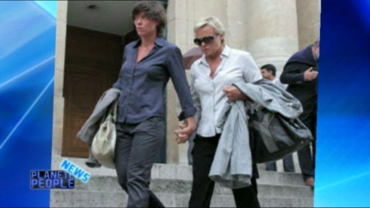 Muriel Robin, "pacsée" avec sa compagne | RTL Info