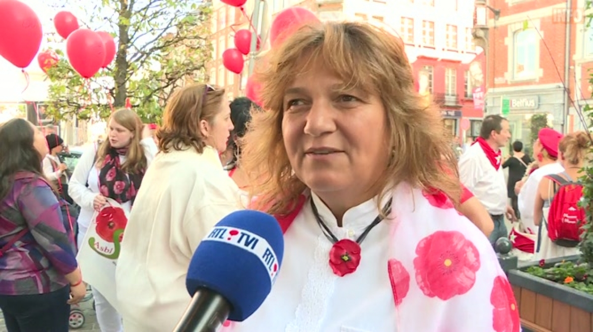 "Ça commence par de la violence psychologique, des phrases déplacées ...