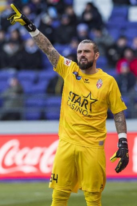 Logan Bailly signe à Namur | RTL Info