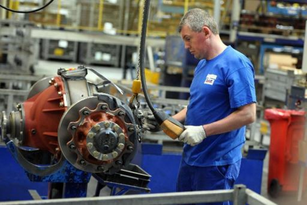 Redémarrage prudent de la production chez DAF Trucks à Westerlo | RTL Info