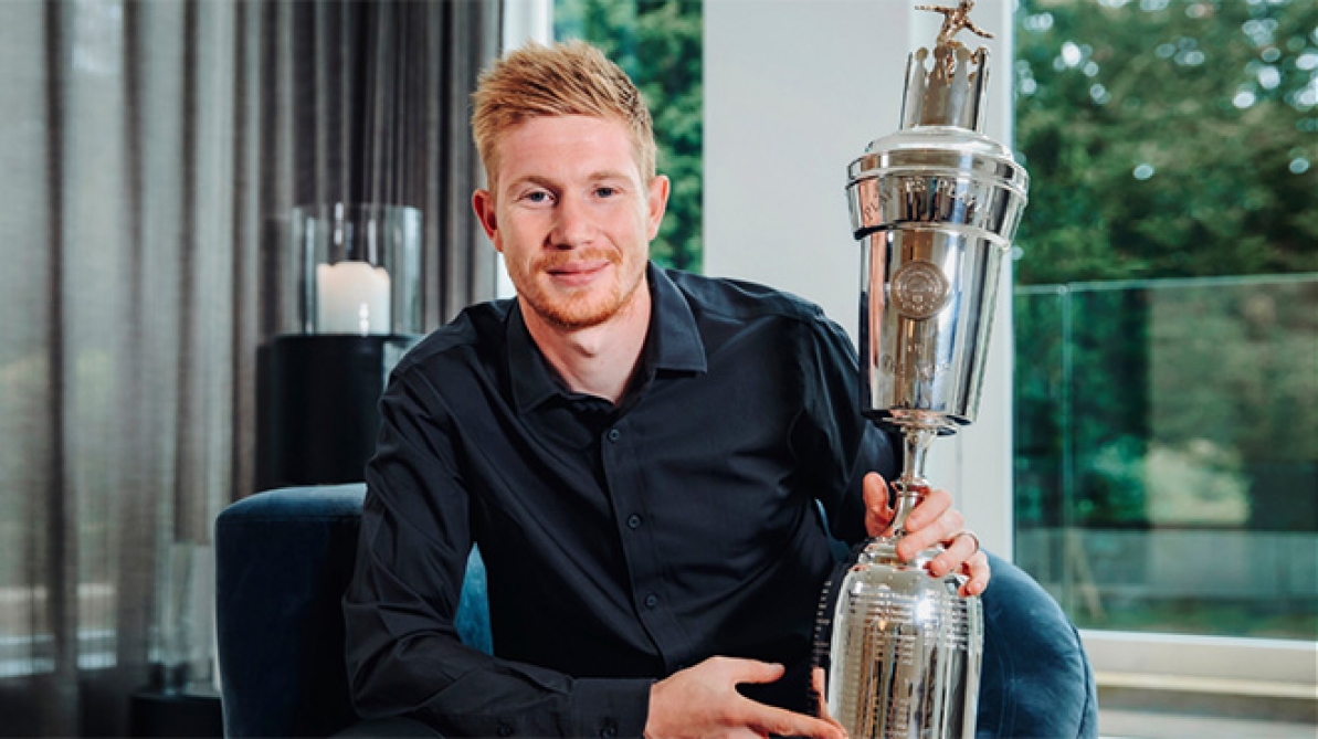 Récompense prestigieuse pour Kevin De Bruyne: le Diable Rouge élu ...