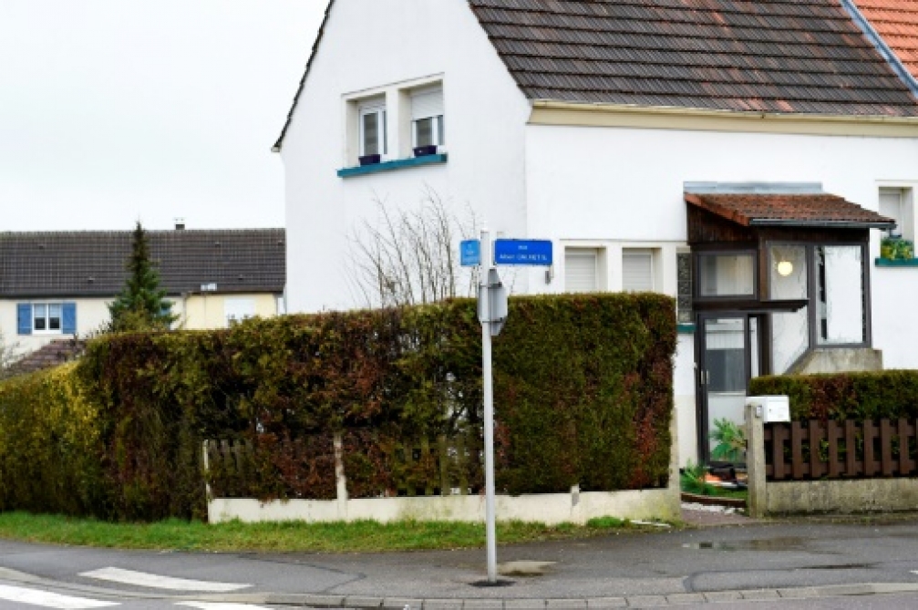 Moselle: un homme tue son ex-compagne après l'avoir séquestrée et se ... Moselle: un homme tue son ex-compagne après l'avoir séquestrée et se ...