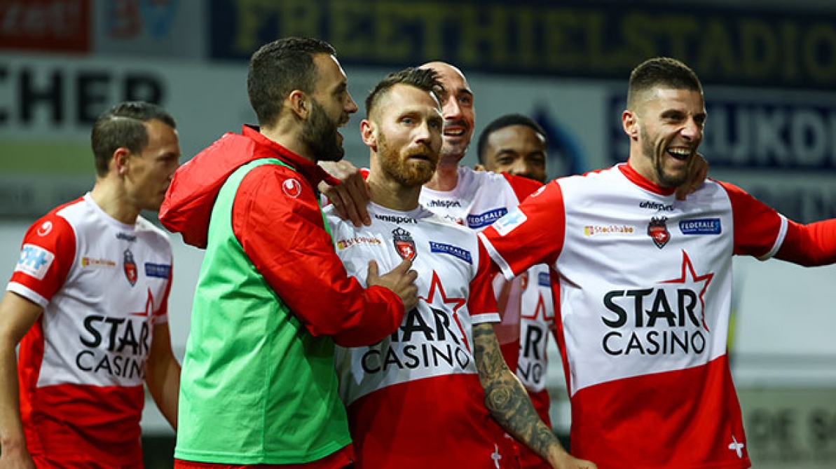 Pas payés, les joueurs de l'Excel Mouscron font grève pour la deuxième ... Pas payés, les joueurs de l'Excel Mouscron font grève pour la deuxième ...