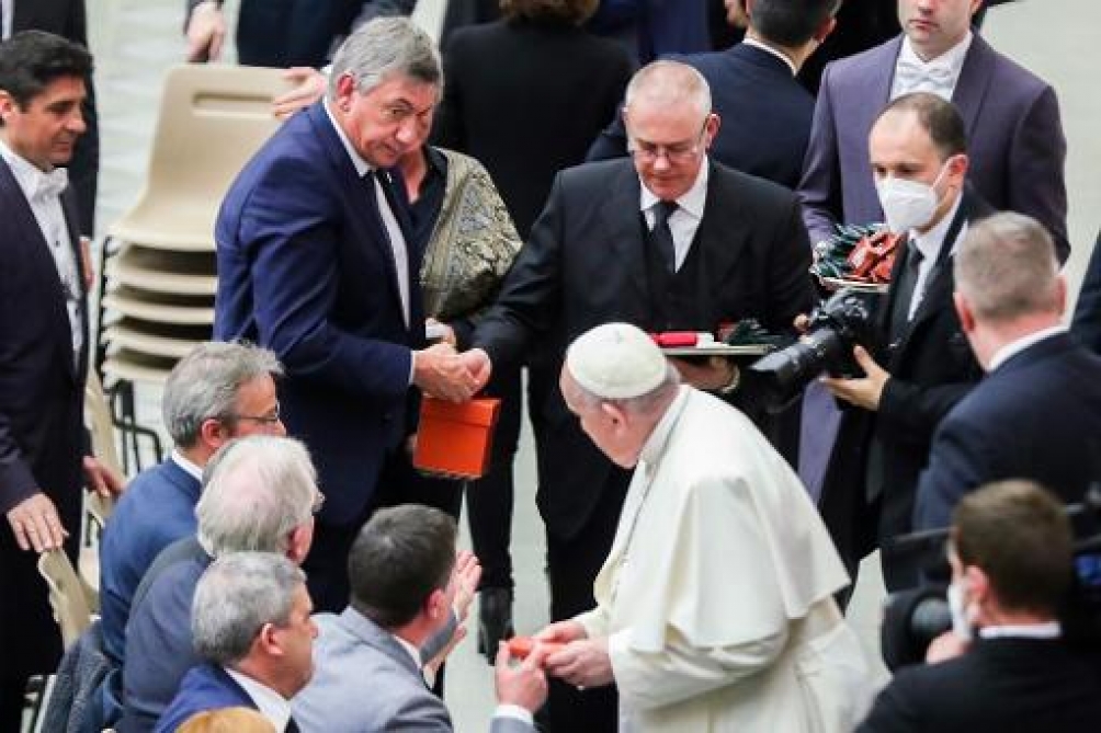 Après avoir rencontré le pape, Jan Jambon l'invite à venir en Flandre ...