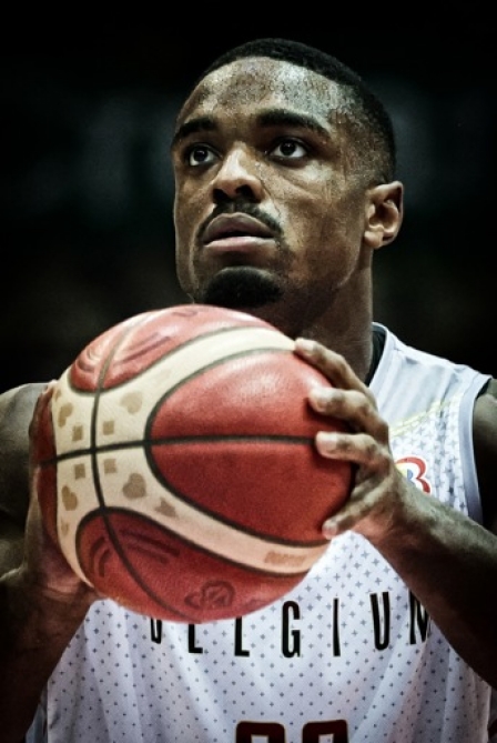 Retin Obasohan et son club italien concèdent la première place de leur ...