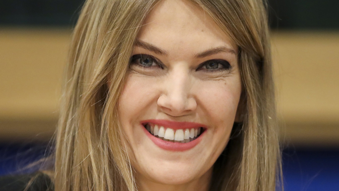 Soupçons de corruption: le Parlement européen retire le mandat de vice ...