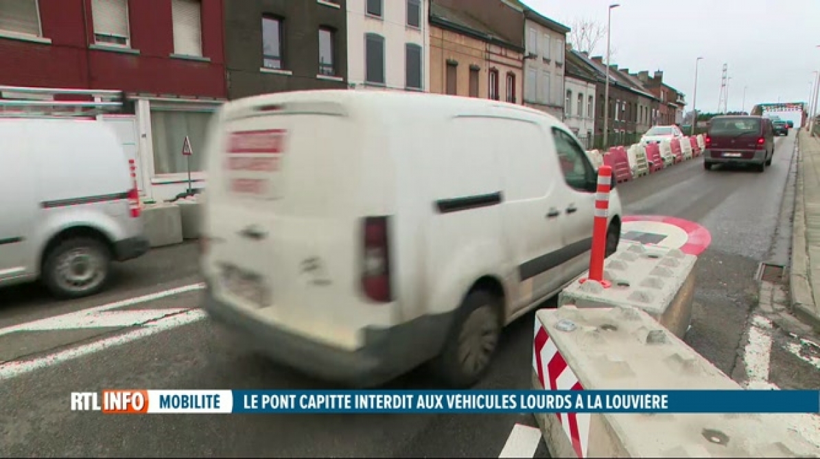 Des blocs de béton ont été installés sur le pont Capitte de La Louvière ... Des blocs de béton ont été installés sur le pont Capitte de La Louvière ...