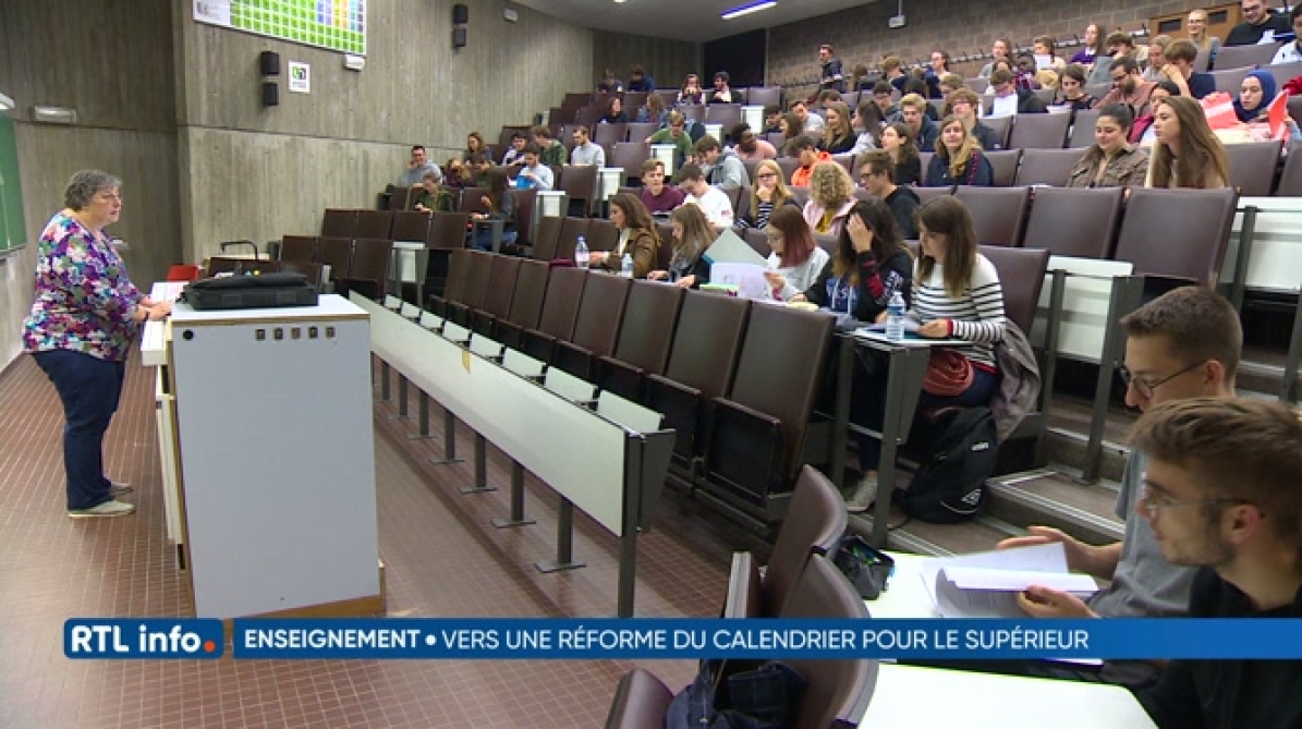 Projet de réformer le calendrier scolaire de l'enseignement supérieur | RTL Info