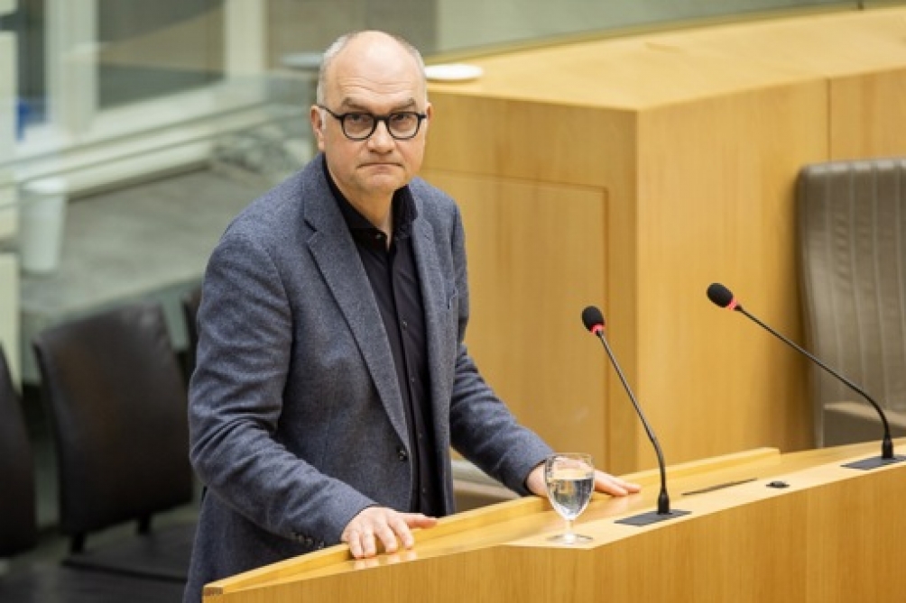 Björn Rzoska, chef de file Groen au parlement flamand, se retire de la ...
