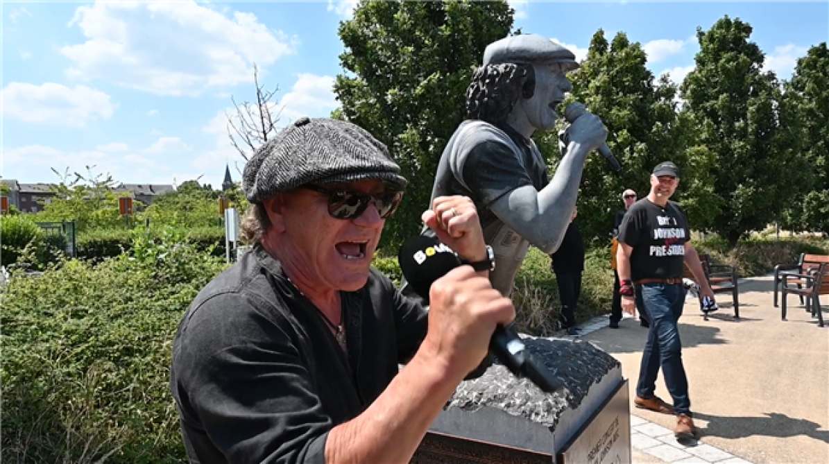 Brian Johnson est venu à Namur pour découvrir sa statue: "Je suis ...