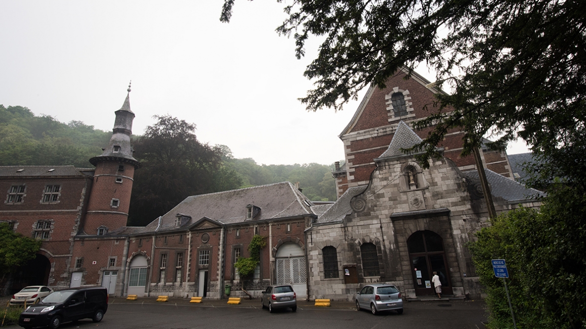En plein examen, un incendie se déclare à l'institut de l'Abbaye de ...
