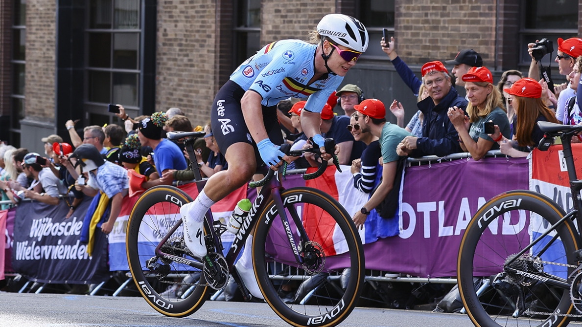Une magicienne: Lotte Kopecky fait un nouveau carton et remporte son ...