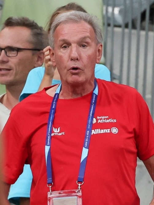 Roger Lespagnard aux côtés de Thomas Carmoy à Budapest | RTL Info