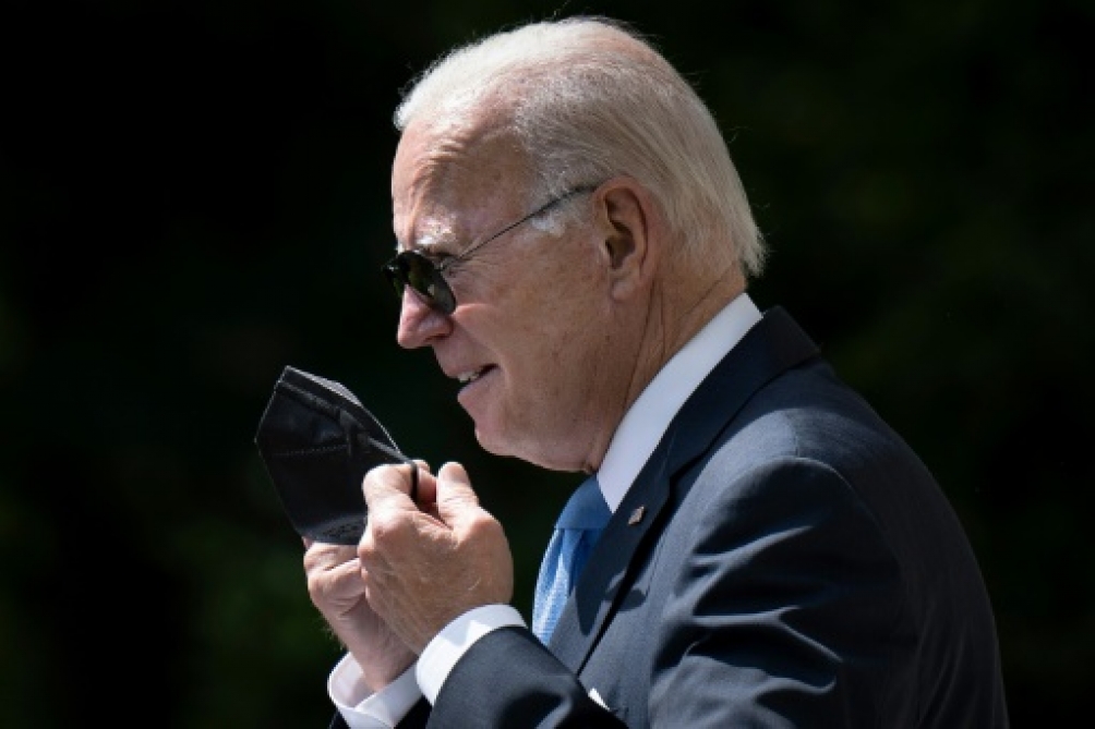 La Première dame positive au Covid, Joe Biden portera le masque | RTL Info
