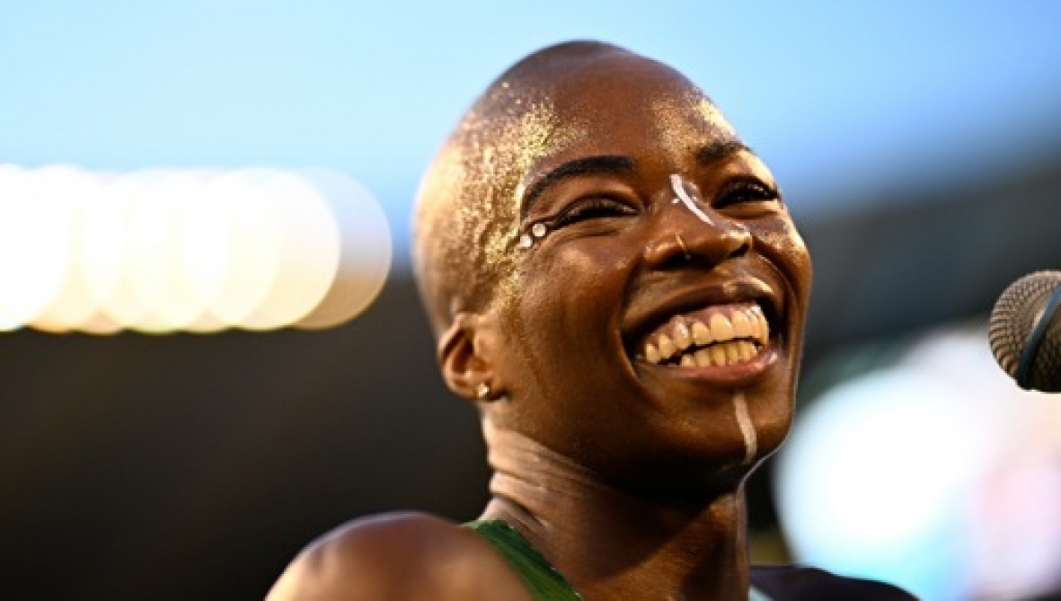 Cynthia Bolingo après sa victoire sur le 400m: "Je me donne 9,5/10 sur ...