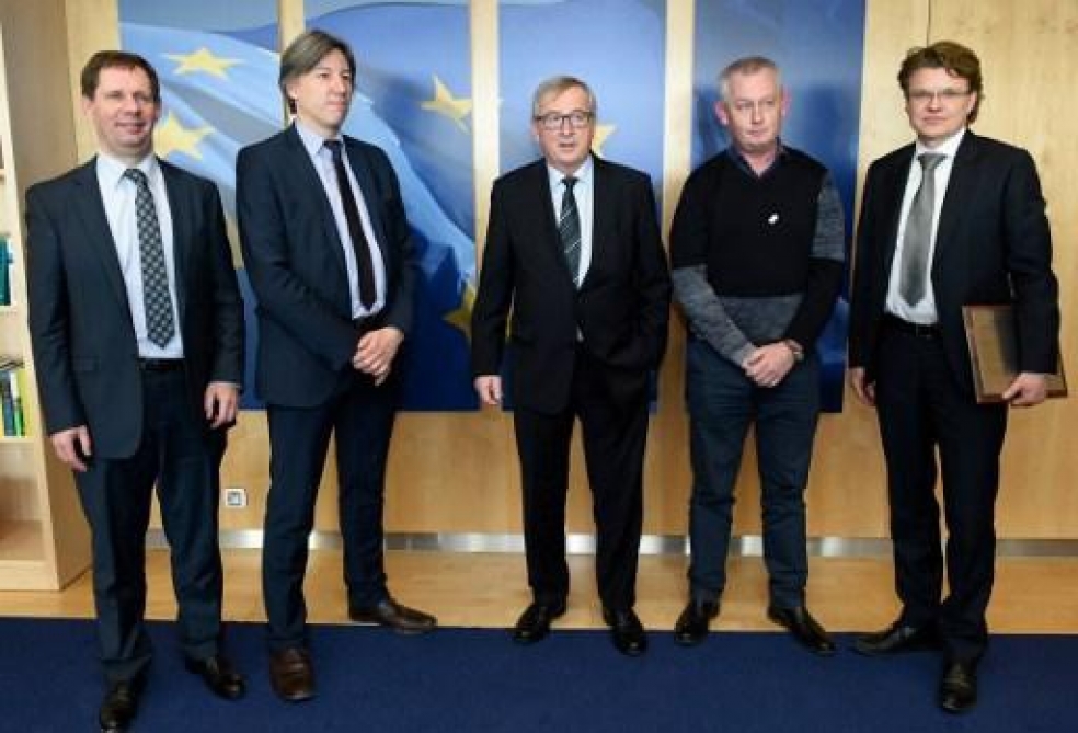 Le Belge Luc Triangle seul en lice pour diriger la Confédération ...