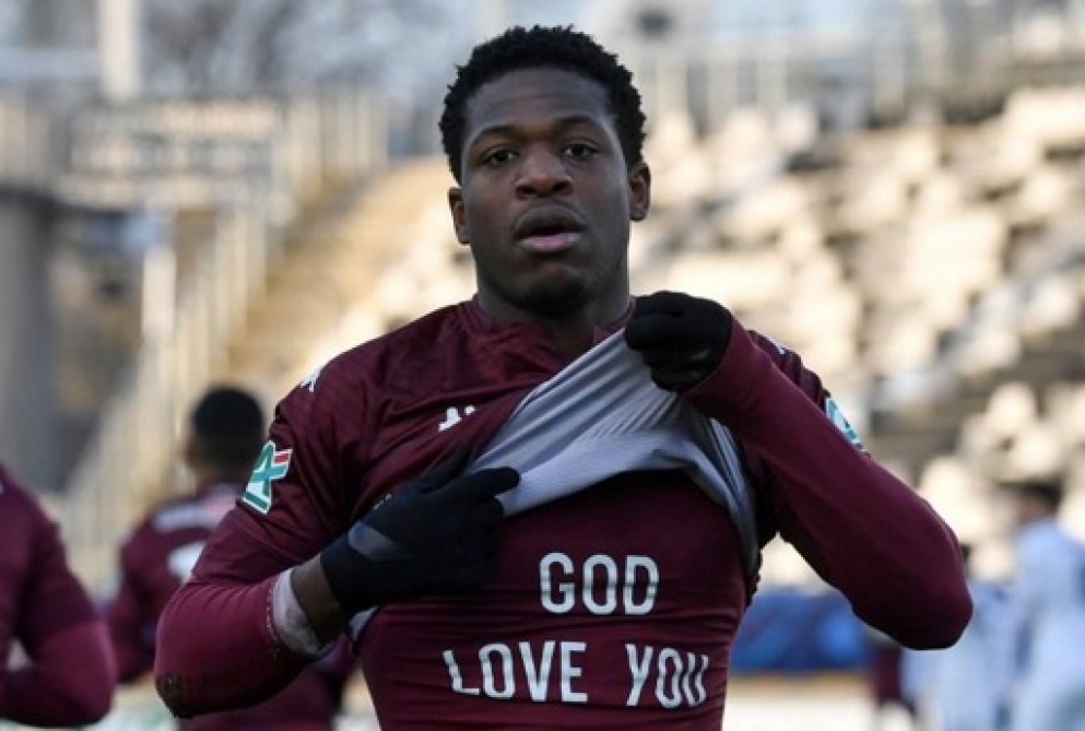 Aaron Leya Iseka en prêt en Israël | RTL Info