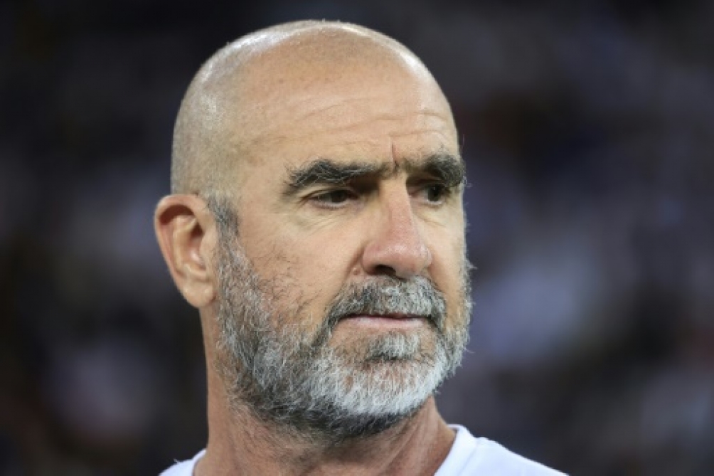 Foot: Eric Cantona honoré par son club formateur, l'AJ Auxerre | RTL Info