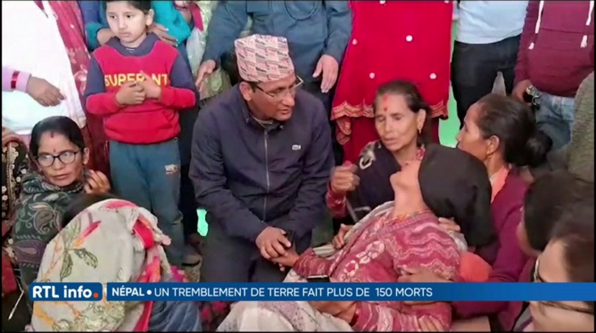 Au moins 157 morts dans le séisme au Népal, selon un nouveau bilan | RTL Info