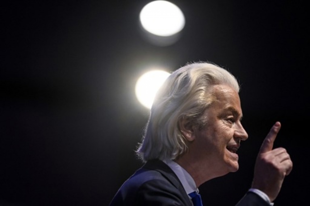 Le parti de Geert Wilders creuse son avance avec 37 sièges sur 150 ...