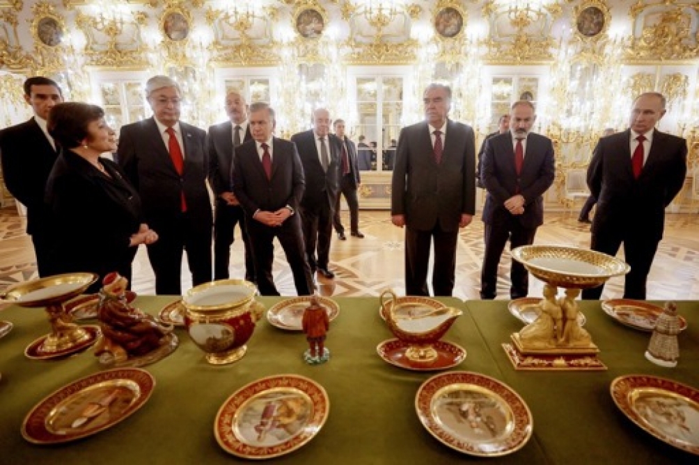 Poutine rassemble les dirigeants d'anciens États soviétiques en Russie ...