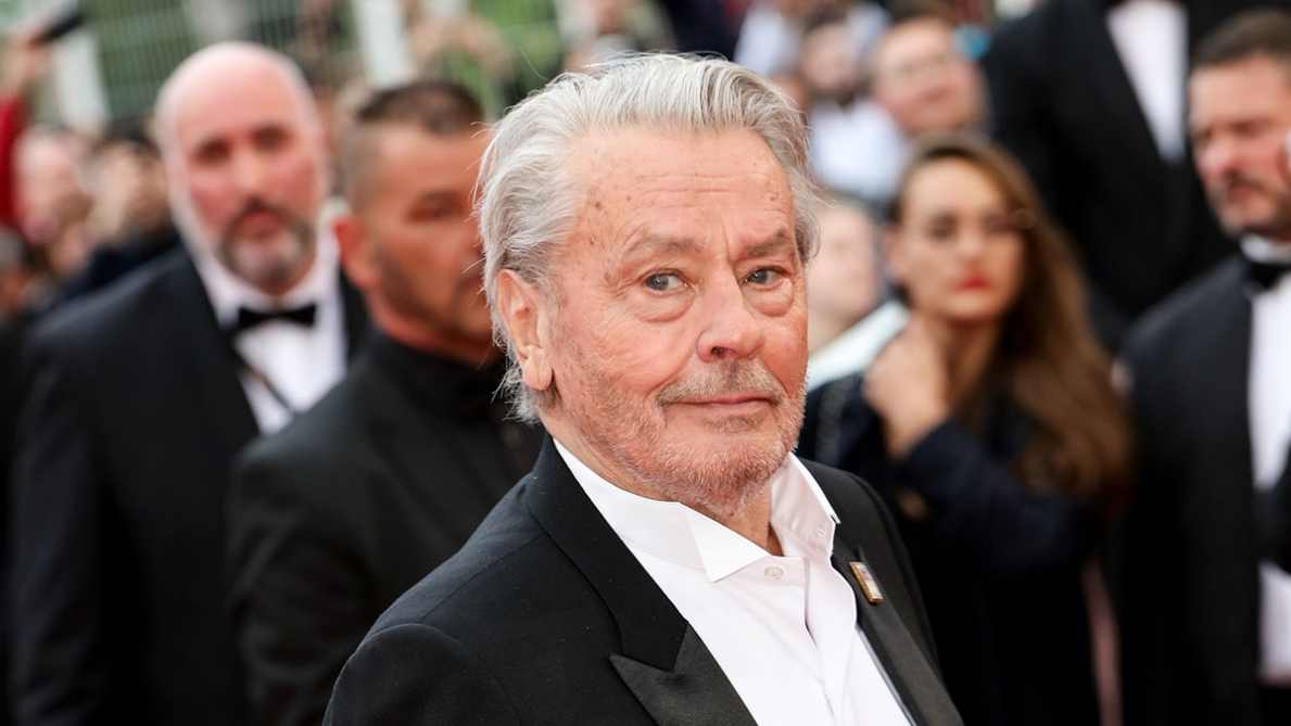 Affaire Delon: les plaintes des enfants Delon et d'Hiromi Rollin ...