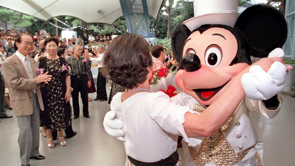 A peine tombé dans le domaine public, Mickey devient un personnage de ...