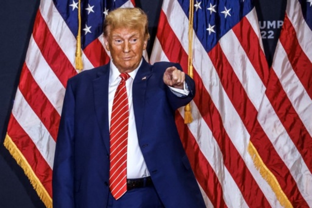 Donald Trump a suivi sans un mot les débats autour de sa demande d ... Donald Trump a suivi sans un mot les débats autour de sa demande d ...