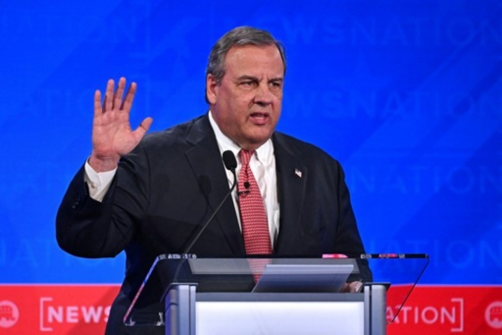 Primaires républicaines: le candidat anti-Trump Chris Christie annonce ...