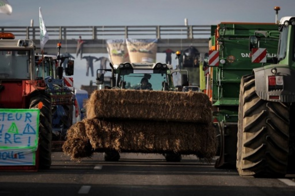 Mobilisation des agriculteurs en France: une femme décède sur un ...