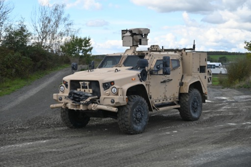 L'armée belge perçoit ses premiers véhicules blindés à roues Falcon ...