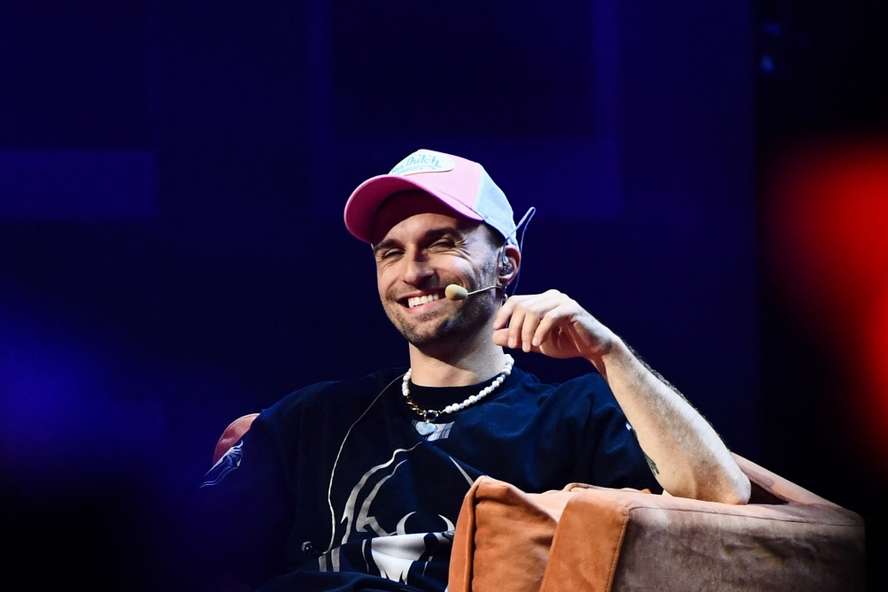 The king is back: Squeezie annonce la date de son retour sur YouTube ... The king is back: Squeezie annonce la date de son retour sur YouTube ...