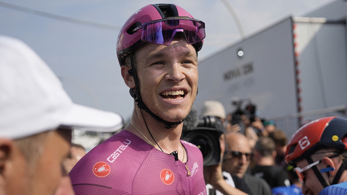 Giro 2024: Jonathan Milan terrasse tout le monde et remporte la treizième étape | RTL Info