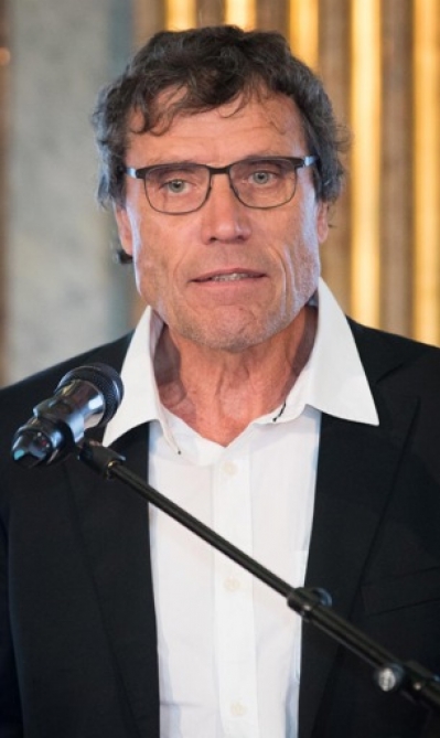 L'explorateur Alain Hubert reçoit le prix de la Belgica à Bruxelles ...