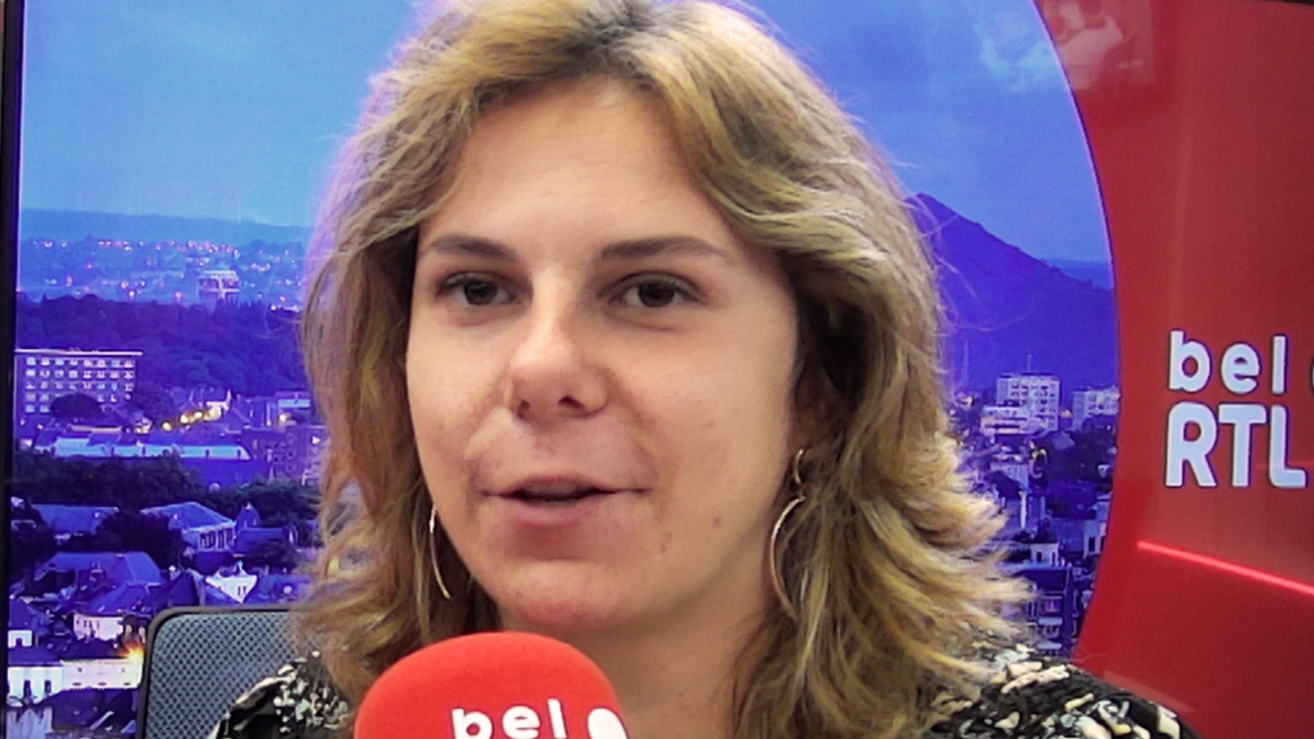 Charlotte Deborsu, la plus jeune députée fédérale francophone, dénonce ...