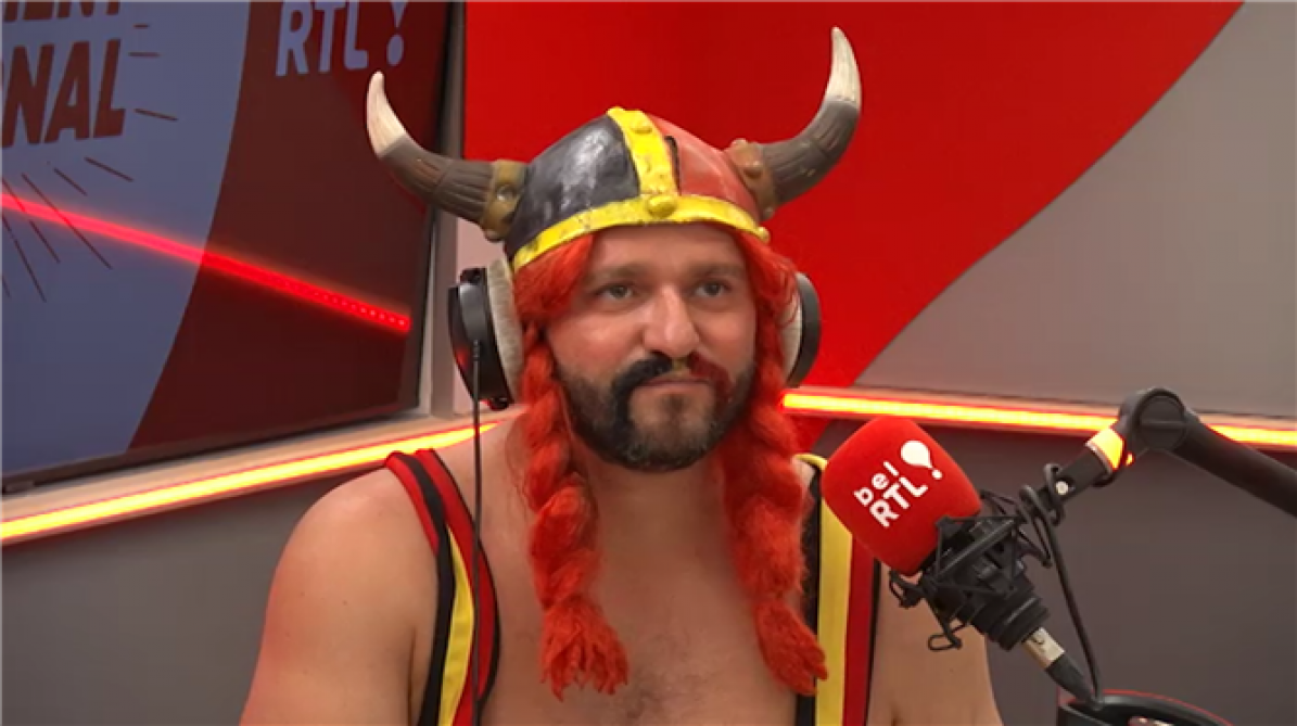 Obelgix, la célebre mascotte des Diables Rouges pousse un coup de ...