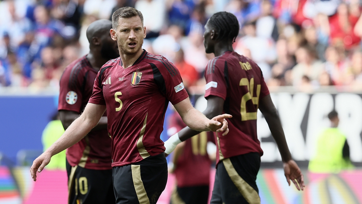 Ils ont craqué en fin de match: un autobut français élimine les Diables ...