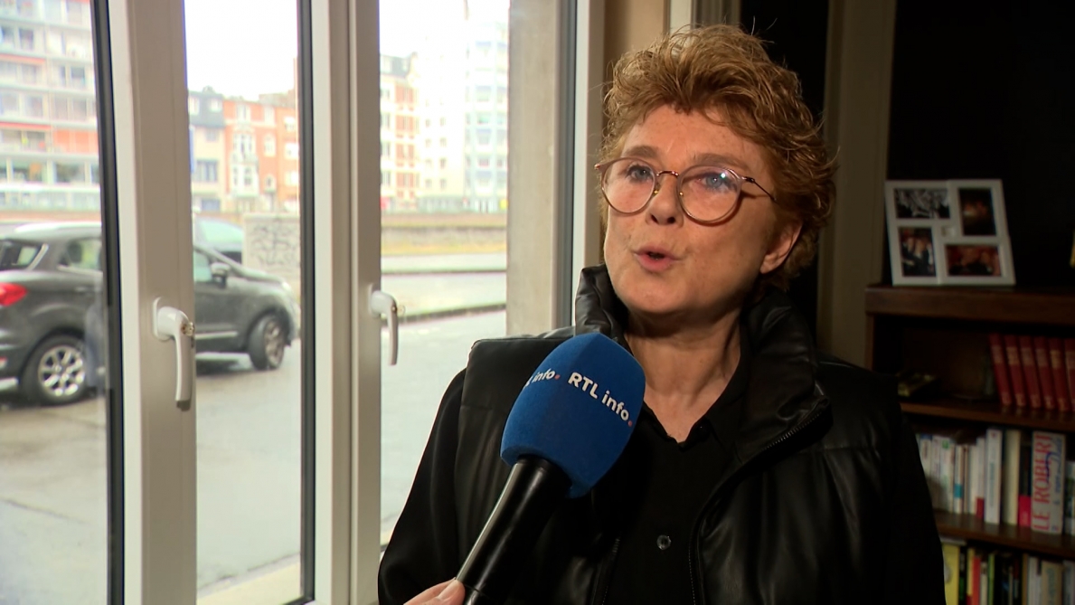 Anne vit un véritable calvaire depuis qu'un arrêt de bus est installé devant chez elle: "Je dois ...