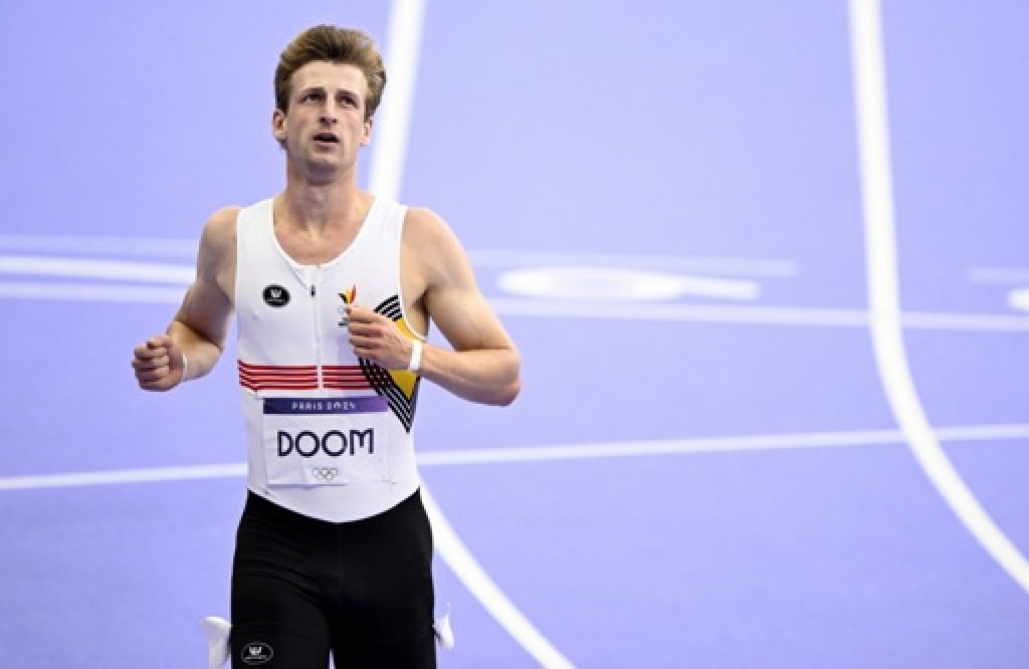 Qualifié en demi-finale du 400 m, Doom s'inquiète de sa pubalgie: "Je ...