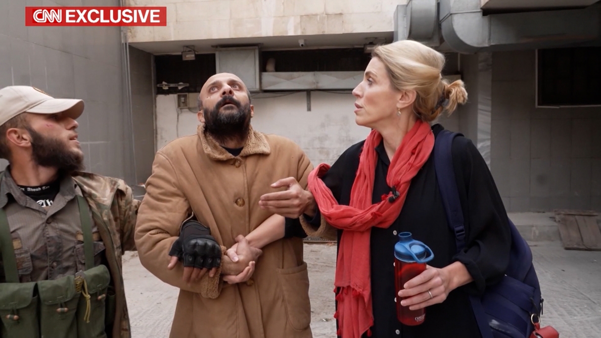 Controverse autour d'un reportage de CNN: le prisonnier libéré était en fait un ancien officier ...