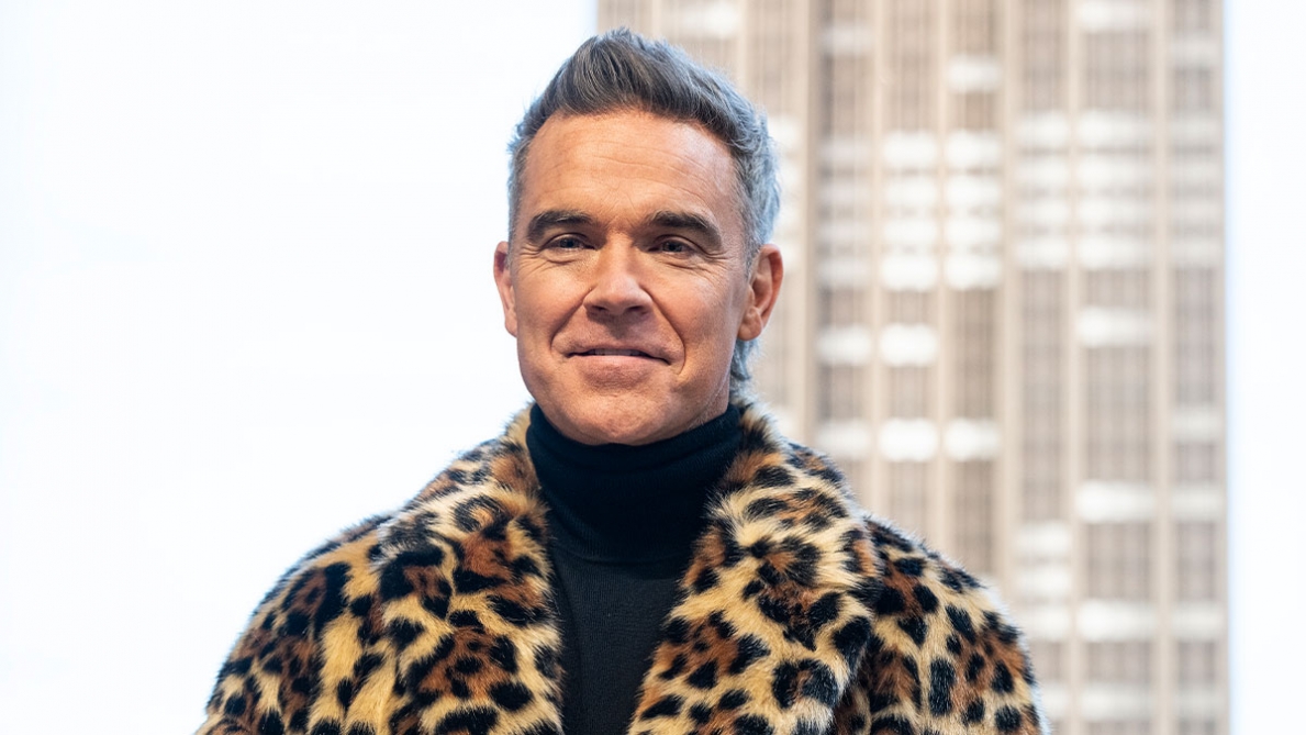 "Voilà qui je suis": pourquoi Robbie Williams a choisi un singe pour ...