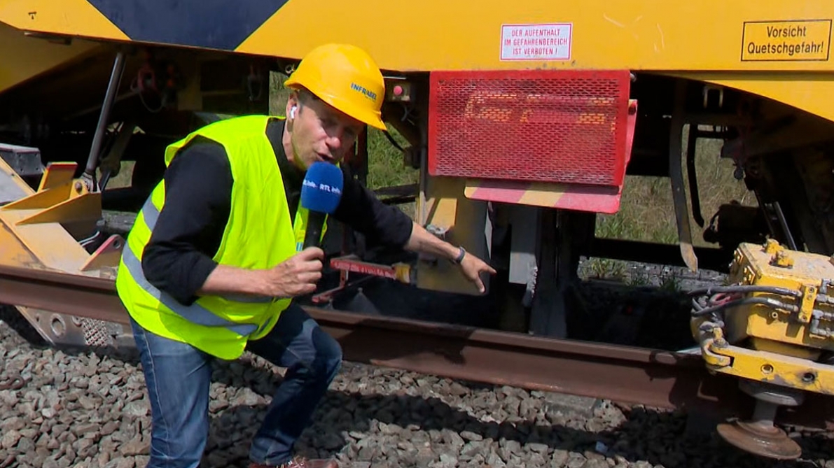 Infrabel loue un « train-usine » de 700 mètres de long pour accélerer ...