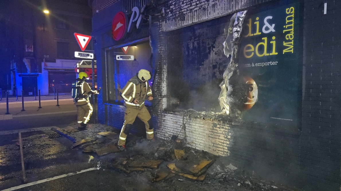 Un feu de cartons dégénère à Charleroi : un restaurant ravagé par les ...