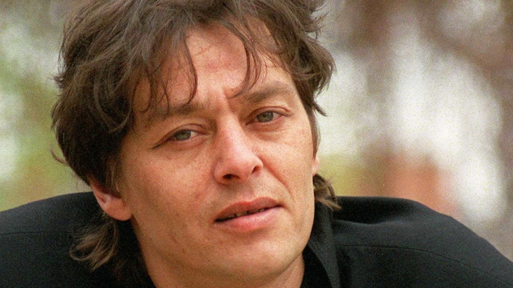 Ari Boulogne, qui se disait fils d'Alain Delon, retrouvé mort | RTL Info Ari Boulogne, qui se disait fils d'Alain Delon, retrouvé mort | RTL Info