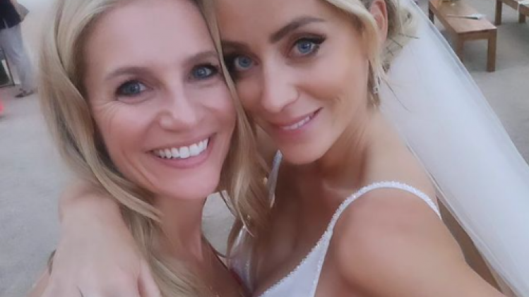 "On avait hâte": Émilie Dupuis célèbre son mariage en France | RTL Info