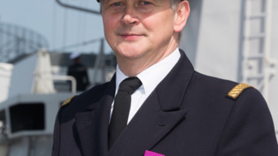 L'amiral de division Tanguy Botman devient le nouveau commandant de la ...