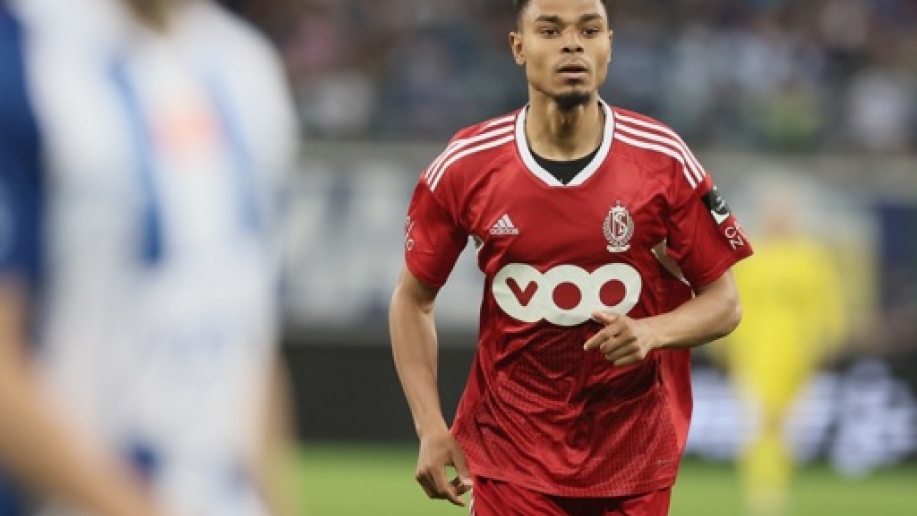 Le Standard prolonge le contrat de Sacha Bansé jusqu'en 2026 | RTL Info