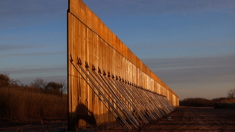 Il va y avoir un mur anti-migrants... à la frontière de l'Europe: "Il ...