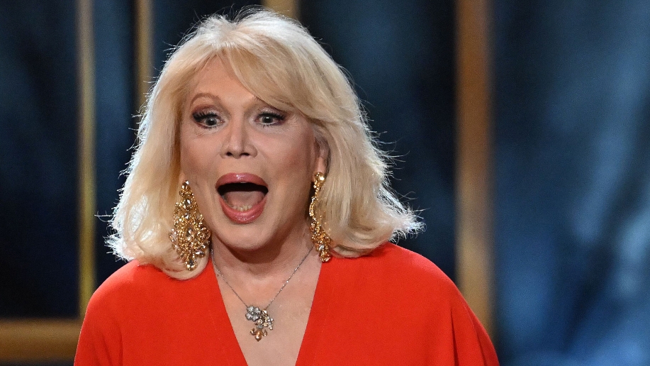 « C’est juste un numéro » : après des années de mystère, Amanda Lear ...