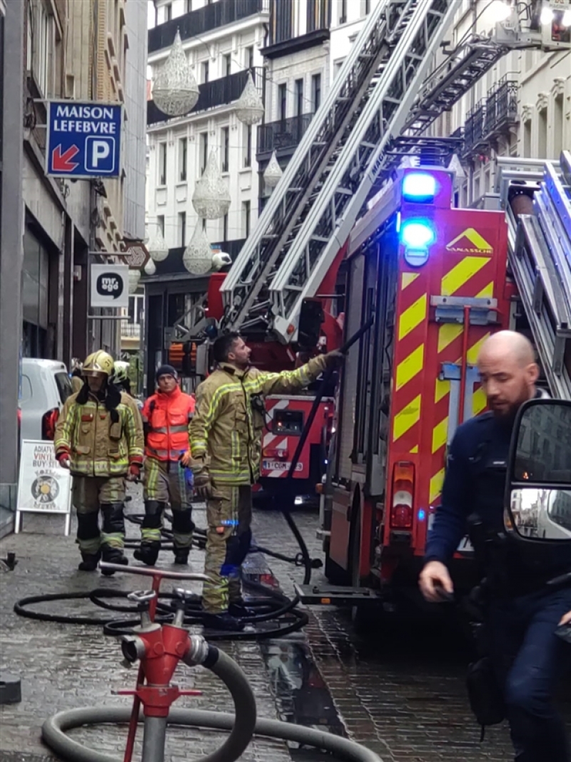 Une explosion s'est produite dans le centre de Bruxelles ce matin: une ...